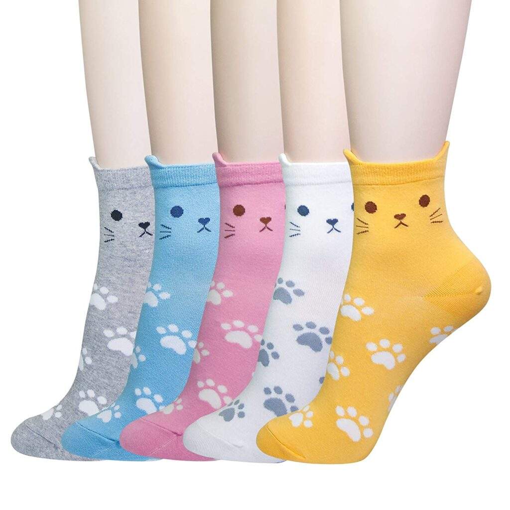 Find Top 6 Advantages of Custom Designed Socks